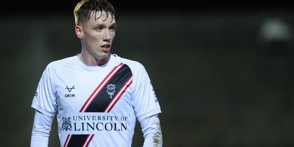 Oisin makes loan move to Boston | Lincoln City Football Club